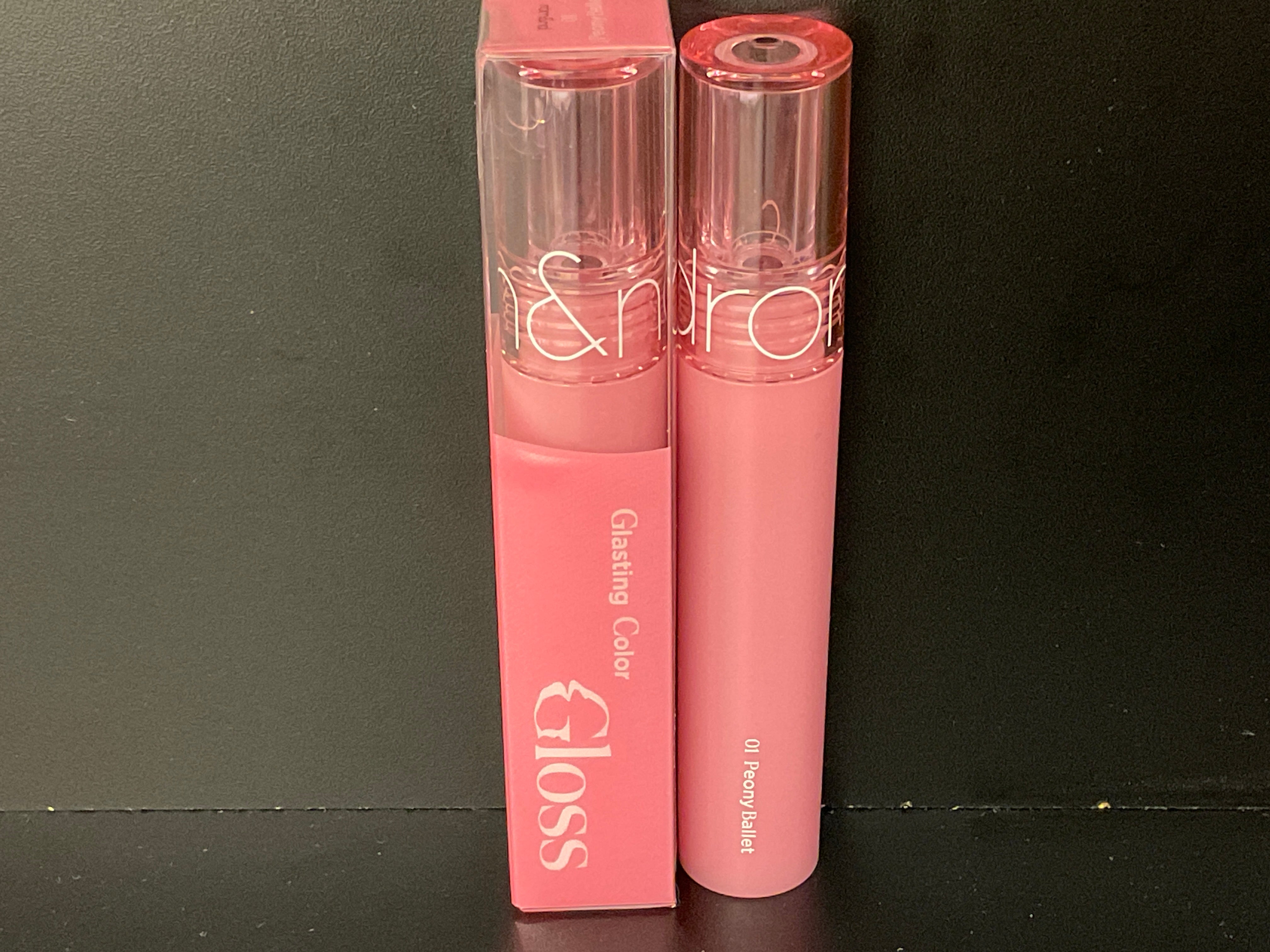 ROMAND Glasting Color Gloss 01 Peony Ballet – TAIYO